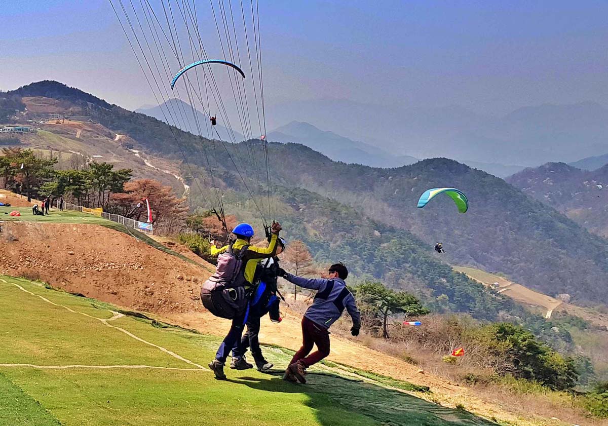Awesome Paragliding in Danyang – 3 Reasons Why Kids Should Fly ...
